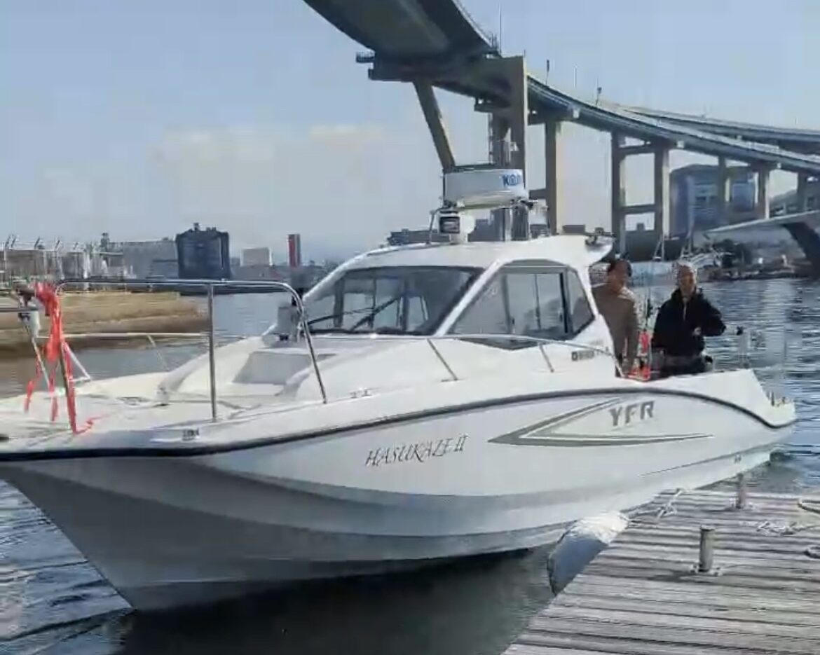 ヤマハ YFR27 M様 進水式 | 福岡のマリーナ マリーン博多株式会社